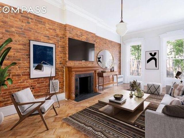 house with 5 bedroom, Brooklyn NY DLS101781162