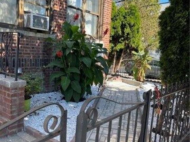 house with 5 bedroom, Brooklyn NY DLS101171690