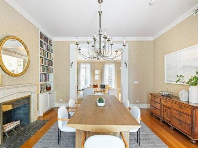 house with 5 bedroom, Brooklyn NY DLS102281204