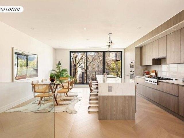 house with 5 bedroom, Brooklyn NY DS101780884