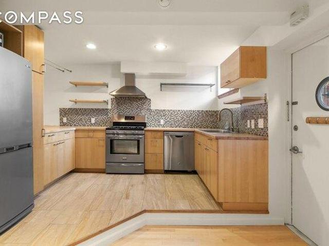 house with 5 bedroom, Brooklyn NY DS103587763