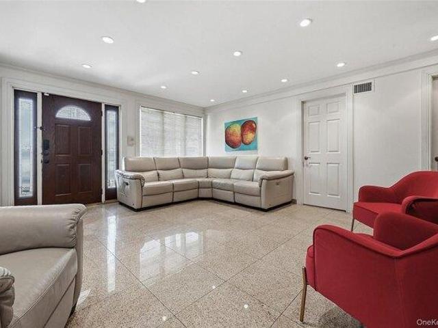 house with 5 bedroom, Brooklyn NY ES103623159