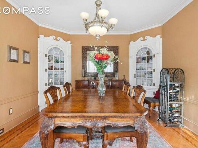 house with 5 bedroom, Brooklyn NY ES103623895