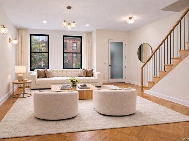 house with 5 bedroom, Brooklyn NY ES103624822