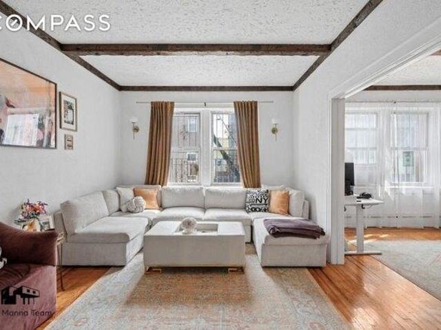 house with 5 bedroom, Brooklyn NY ES104899288