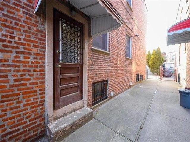 house with 5 bedroom, Brooklyn NY ES104907706