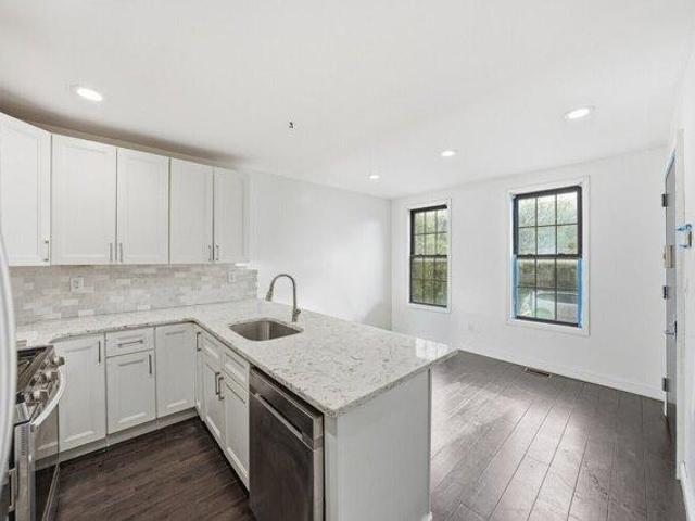 house with 5 bedroom, Brooklyn NY ES104921478