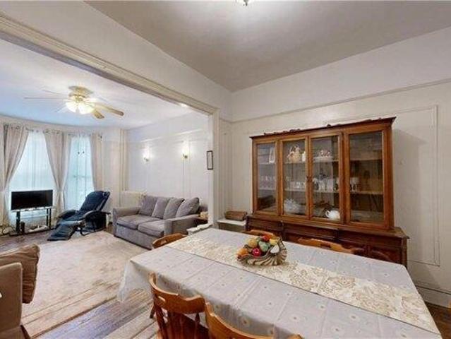 house with 5 bedroom, Brooklyn NY ES105190317