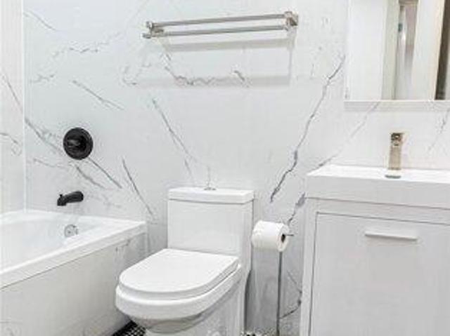 house with 5 bedroom, Brooklyn NY ES105190521