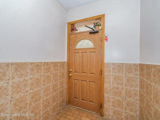 house with 5 bedroom, Brooklyn NY ES105203736
