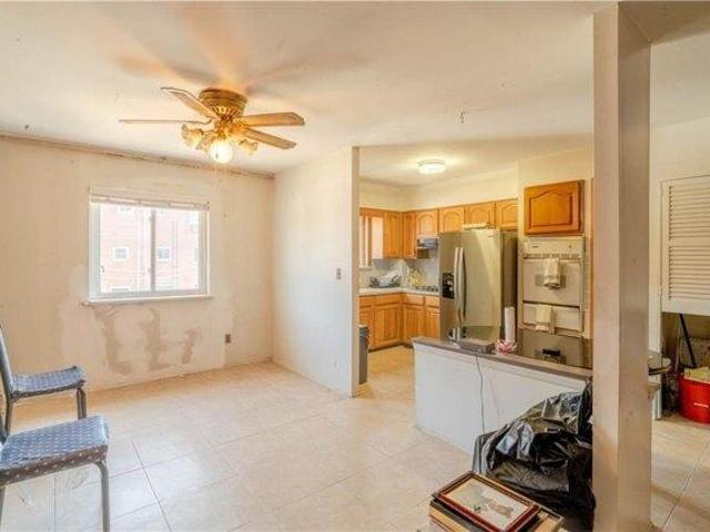 house with 5 bedroom, Brooklyn NY ES105206486