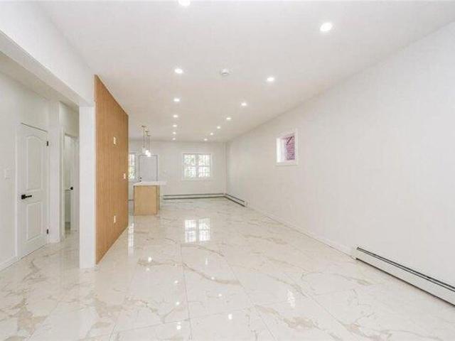 house with 5 bedroom, Brooklyn NY ES105206836