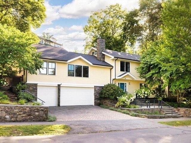 house with 5 bedroom, Brookline MA DLS102318015