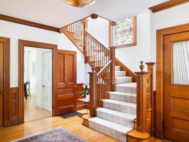 house with 5 bedroom, Brookline MA DLS102668390
