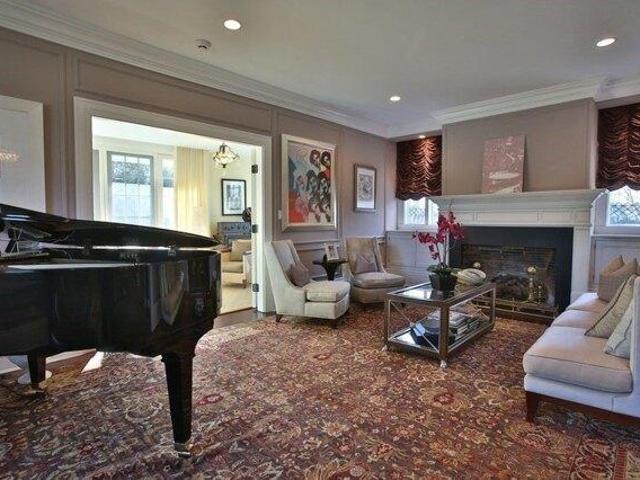 house with 5 bedroom, Brookline MA DS101799465