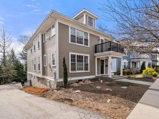 house with 5 bedroom, Brookline MA DS102060585