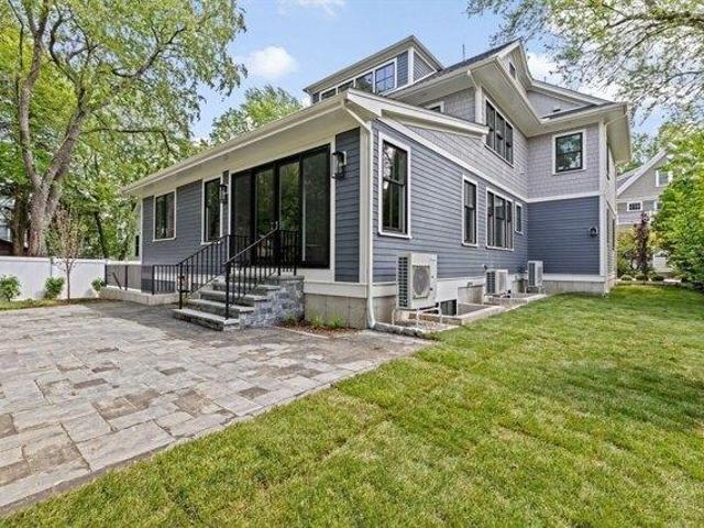 house with 5 bedroom, Brookline MA DS102063721