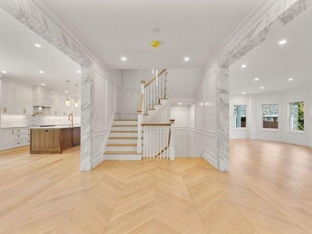 house with 5 bedroom, Brookline MA ES103247605