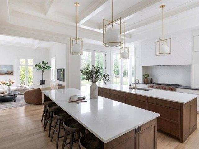 house with 5 bedroom, Brookline MA ES104902719