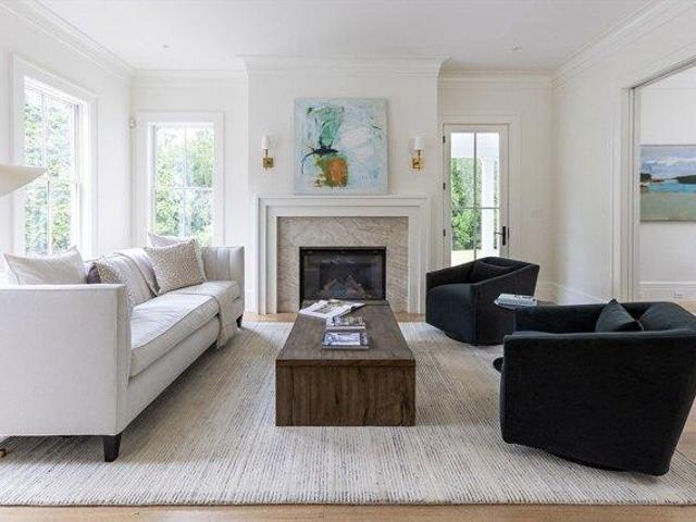 house with 5 bedroom, Brookline MA ES105106377