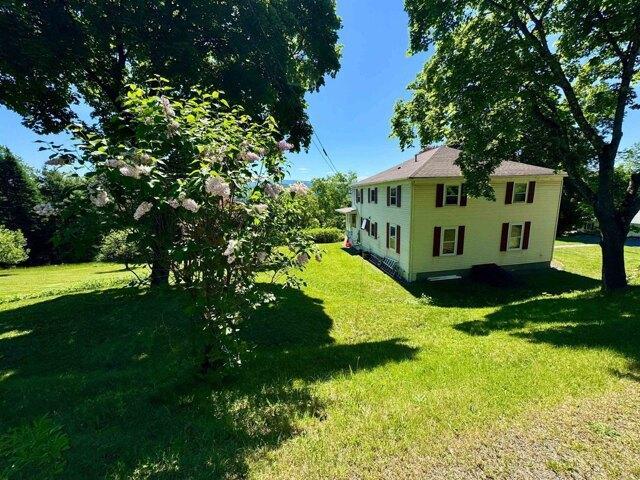 house with 5 bedroom, Bradford VT DLS103099054