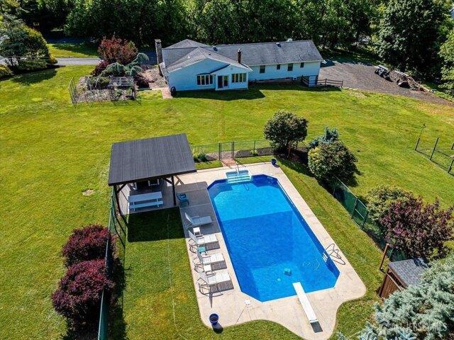 house with 5 bedroom, Branchburg NJ ES105202824