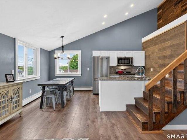 house with 5 bedroom, Branford CT ES103966330