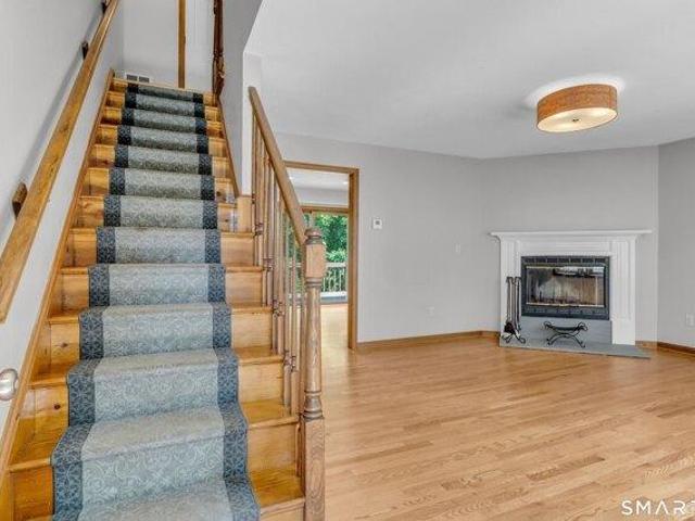 house with 5 bedroom, Branford CT ES103929971