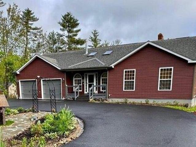 house with 5 bedroom, Brewer ME DS102154149