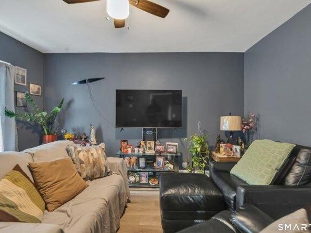 house with 5 bedroom, Bridgeport CT DS104332238