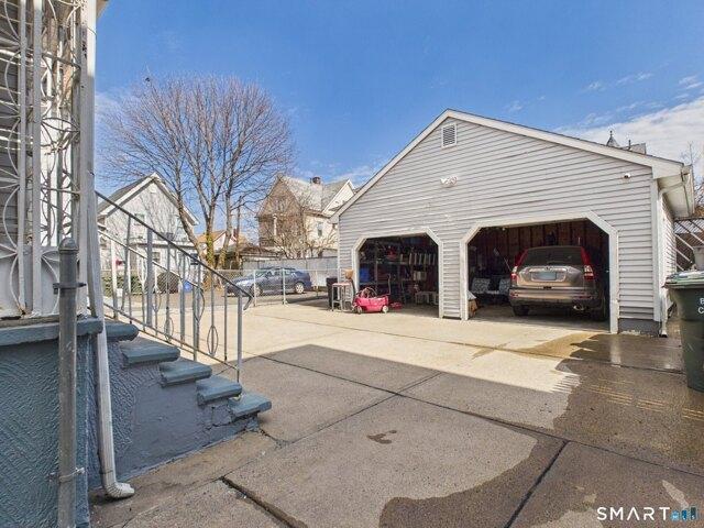 house with 5 bedroom, Bridgeport CT ES104115771