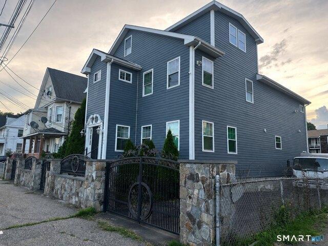 house with 5 bedroom, Bridgeport CT ES104299396
