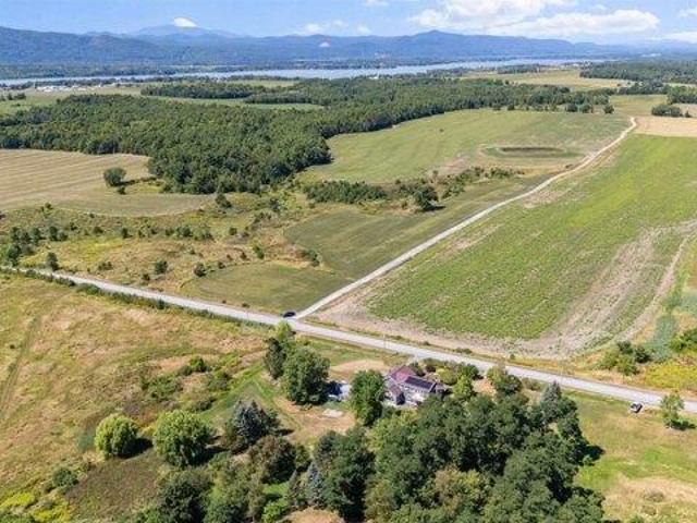house with 5 bedroom, Bridport VT ES104189418