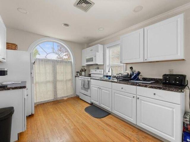 house with 5 bedroom, Bristol NH DS103851925