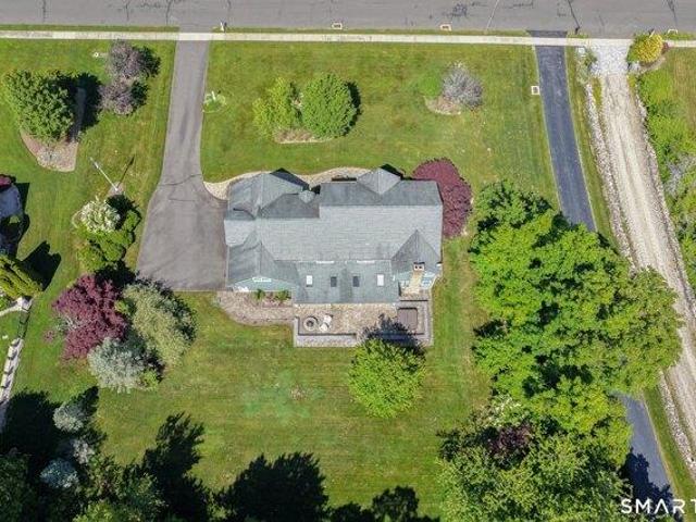 house with 5 bedroom, Bristol CT ES104116570