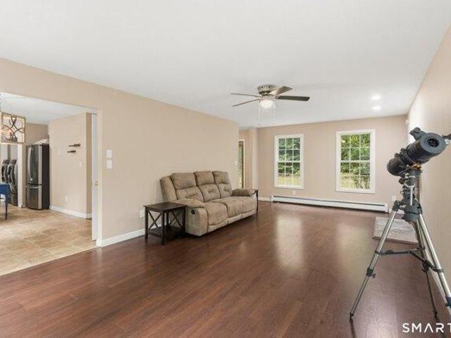 house with 5 bedroom, Bristol CT ES105172982