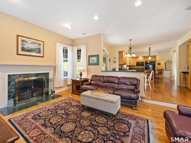 house with 5 bedroom, Bristol CT ES103499455