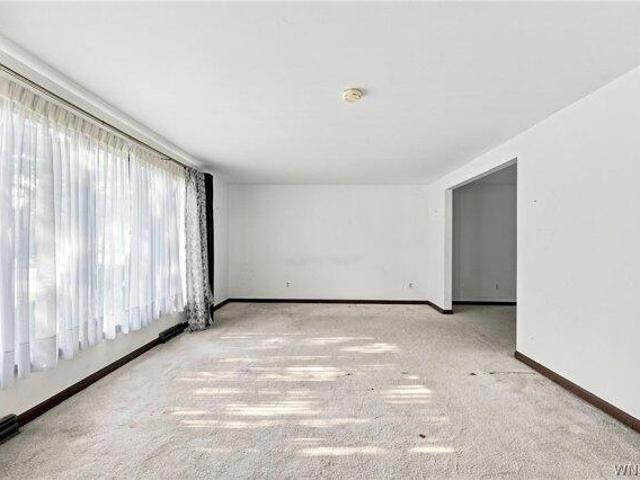house with 5 bedroom, Buffalo NY ES104904214