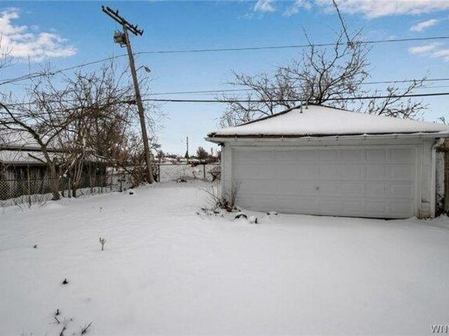 house with 5 bedroom, Buffalo NY ES103623985