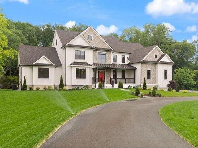 house with 5 bedroom, Burlington MA DS104236633