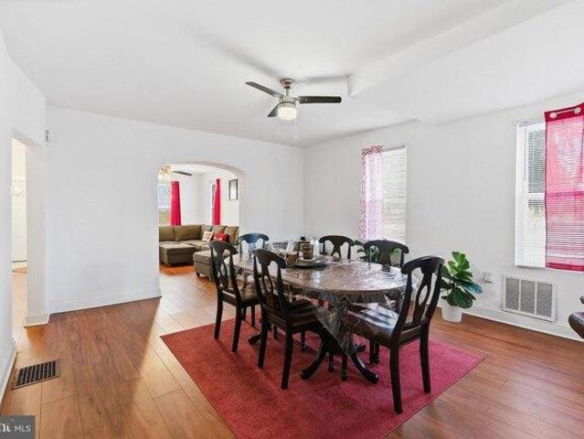 house with 5 bedroom, Burlington NJ DLS102798966