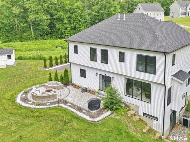 house with 5 bedroom, Burlington CT ES105117097
