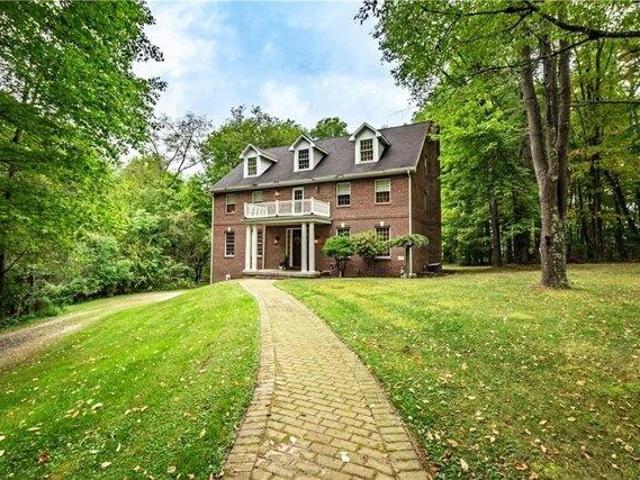 house with 5 bedroom, Butler PA ES104904483