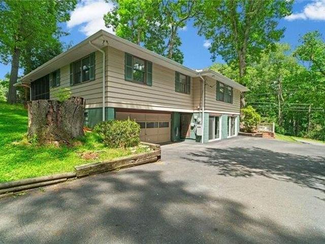 house with 5 bedroom, Butler PA ES104907878