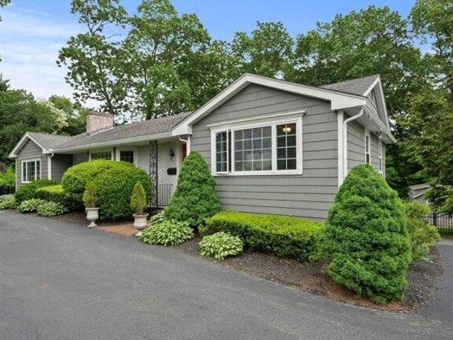 house with 5 bedroom, Canton MA DS102315405