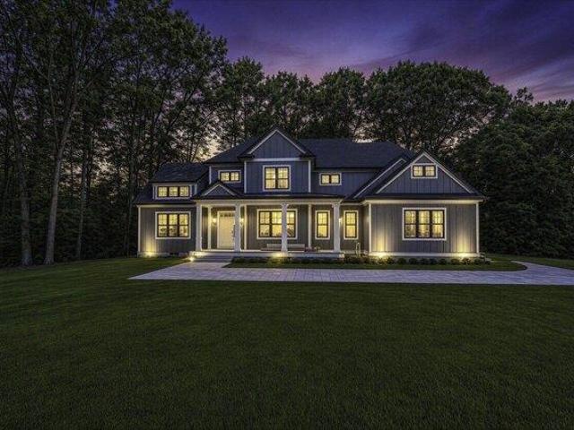 house with 5 bedroom, Canton MA DS104234024