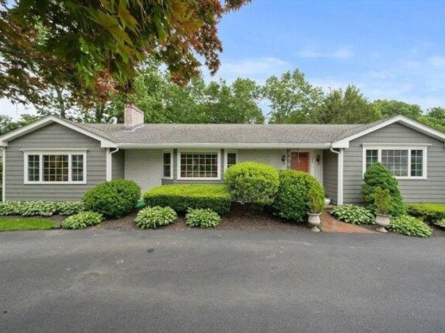 house with 5 bedroom, Canton MA ES103250899