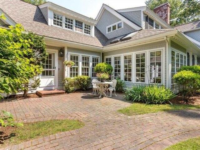 house with 5 bedroom, Canton MA ES104807895