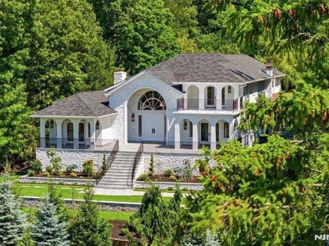 house with 5 bedroom, Caldwell NJ DS104113180