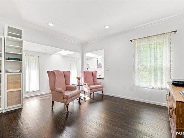 house with 5 bedroom, Caldwell NJ ES105140388